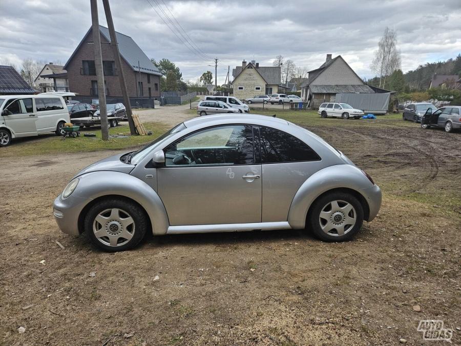Volkswagen Beetle 2000 in Prienai, with an engine capacity of 2.00 L and mileage of 232 thousand km for 499 €, photo 9 on AUTOMOTO.COM.LV