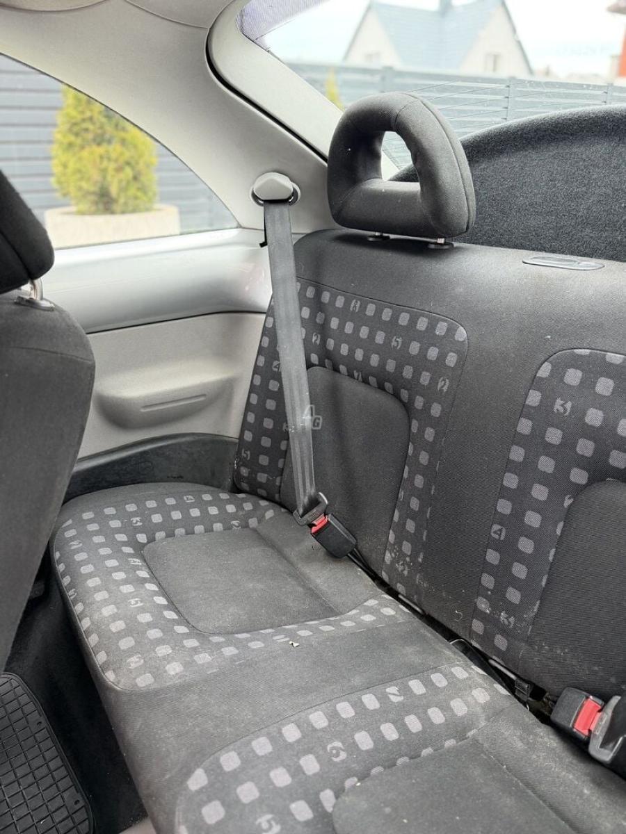Volkswagen Beetle 2000 Kauņa, ar dzinēja tilpumu 1.90 L un nobraukumu 281 tūkst. km par 1020 €, foto 23 vietnē AUTOMOTO.COM.LV