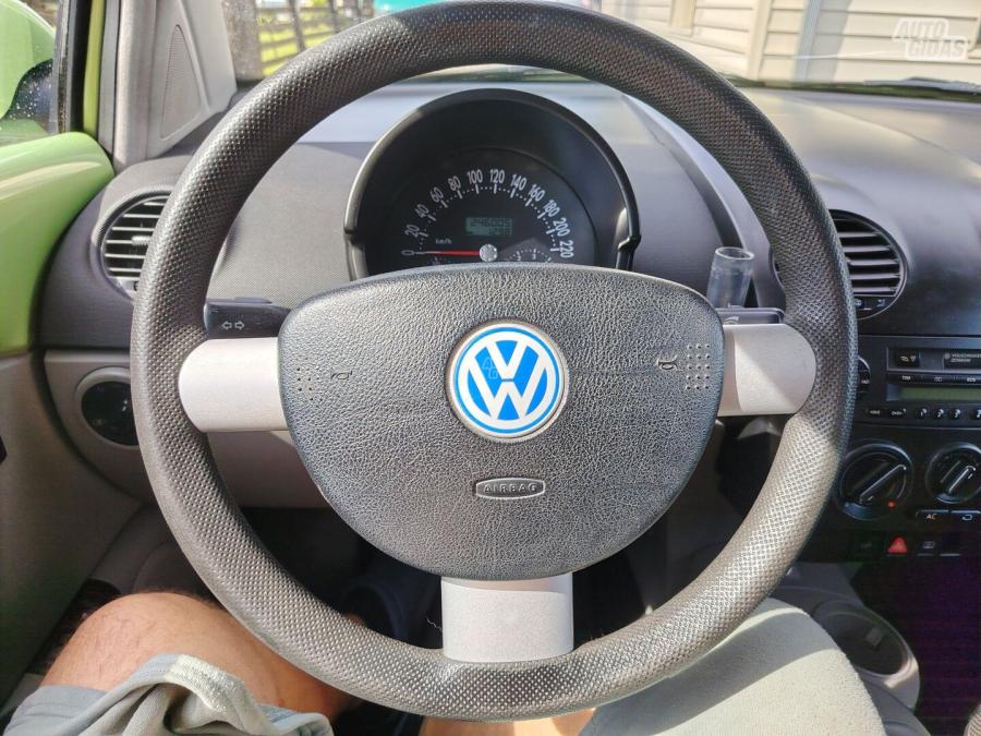 Volkswagen Beetle 2002 in Mazeikiai, with an engine capacity of 1.40 L and mileage of 246 thousand km for 999 €, photo 11 on AUTOMOTO.COM.LV
