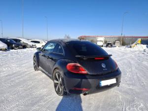 Volkswagen Beetle 2013 Viļņa, ar dzinēja tilpumu 1.98 L un nobraukumu 132 tūkst. km par 6000 €, foto 4 vietnē AUTOMOTO.COM.LV