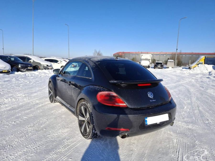 Volkswagen Beetle 2013 in Vilnius, with an engine capacity of 1.98 L and mileage of 132 thousand km for 6000 €, photo 3 on AUTOMOTO.COM.LV