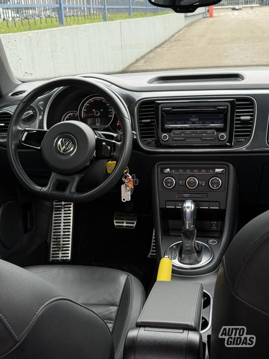 Volkswagen Beetle 2014 Viļņa, ar dzinēja tilpumu 2.00 L un nobraukumu 161 tūkst. km par 11000 €, foto 12 vietnē AUTOMOTO.COM.LV