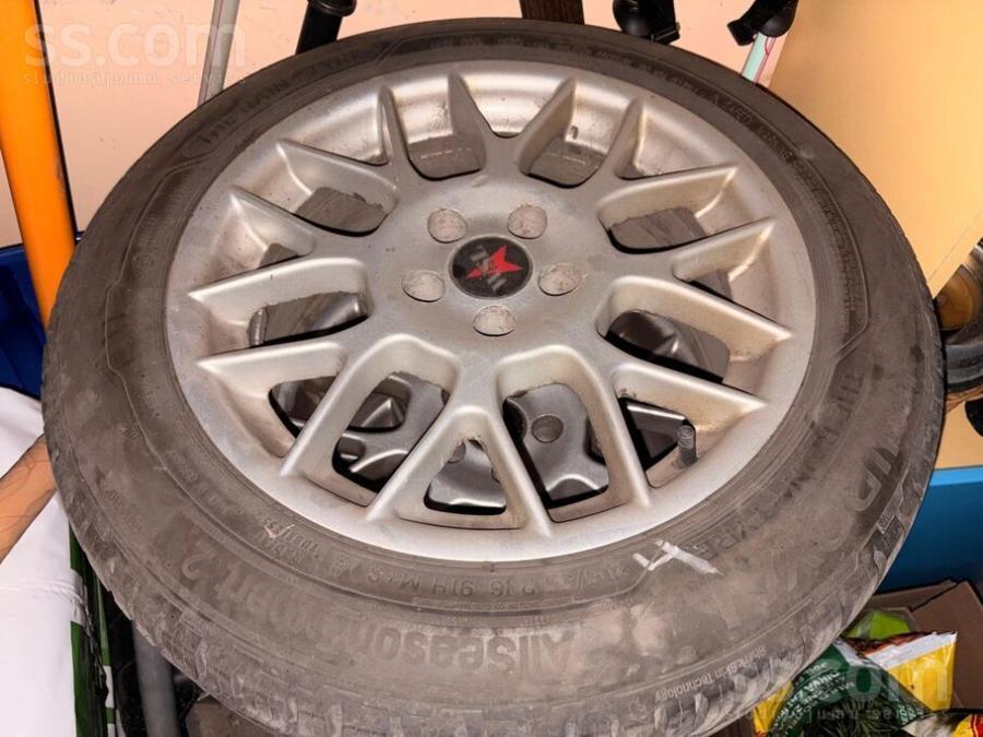 Oranžs Volkswagen Beetle 1999 Rīga, ar dzinēja tilpumu 2.00 L un nobraukumu 210 tūkst. km par 2000 €, foto 10 vietnē AUTOMOTO.COM.LV