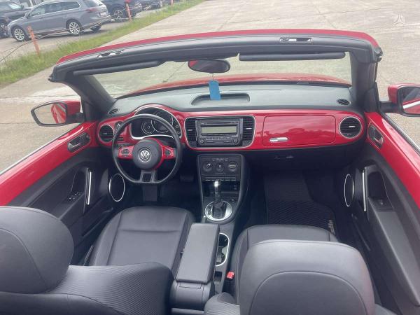 Sarkans Volkswagen Beetle 2015 Viļņa, ar dzinēja tilpumu 1.80 L un nobraukumu 83 tūkst. km par 9900 €, foto 9 vietnē AUTOMOTO.COM.LV