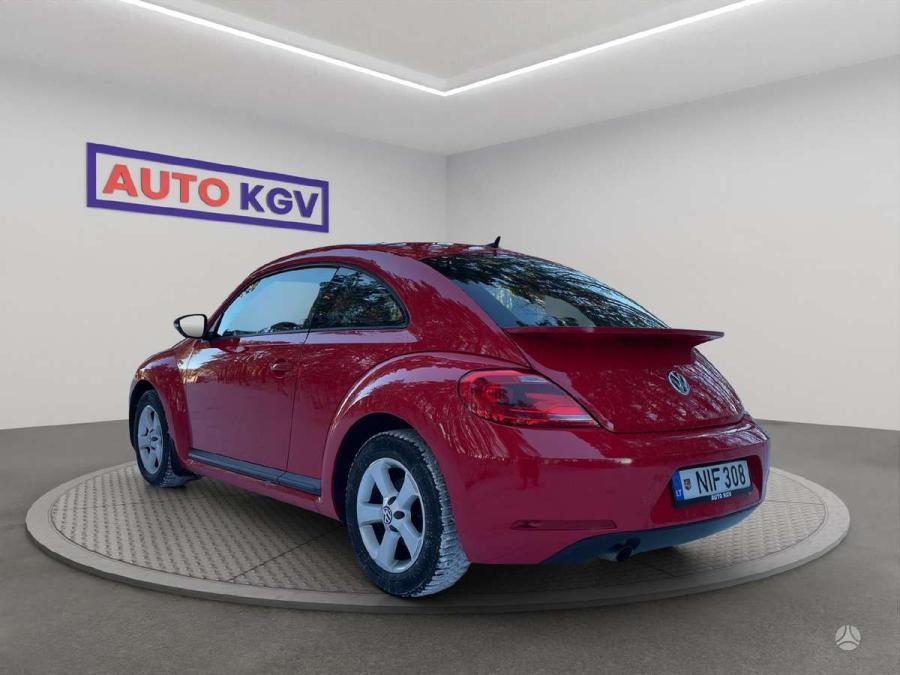 Sarkans Volkswagen Beetle 2012 Viļņa, ar dzinēja tilpumu 1.20 L un nobraukumu 164 tūkst. km par 5899 €, foto 3 vietnē AUTOMOTO.COM.LV