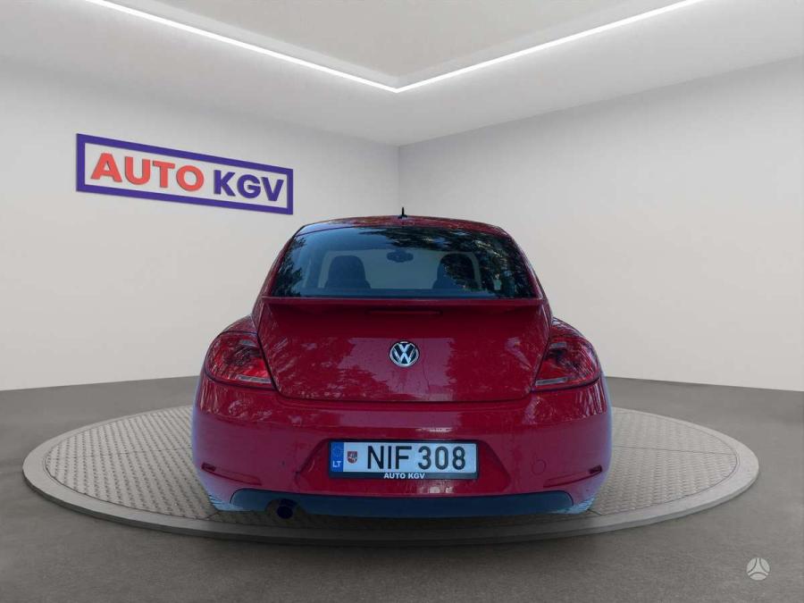 Sarkans Volkswagen Beetle 2012 Viļņa, ar dzinēja tilpumu 1.20 L un nobraukumu 164 tūkst. km par 4999 €, foto 5 vietnē AUTOMOTO.COM.LV