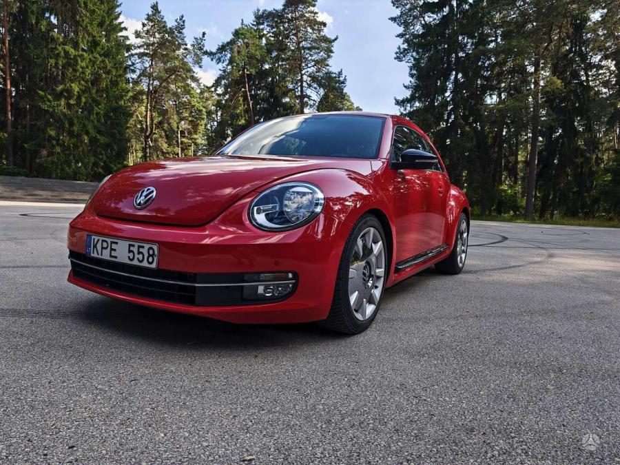 Sarkans Volkswagen Beetle 2012 Kauņa, ar dzinēja tilpumu 2.00 L un nobraukumu 236 tūkst. km par 7500 €, foto 3 vietnē AUTOMOTO.COM.LV