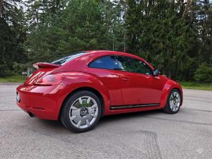 Sarkans Volkswagen Beetle 2012 Kauņa, ar dzinēja tilpumu 2.00 L un nobraukumu 236 tūkst. km par 7500 €, foto 5 vietnē AUTOMOTO.COM.LV