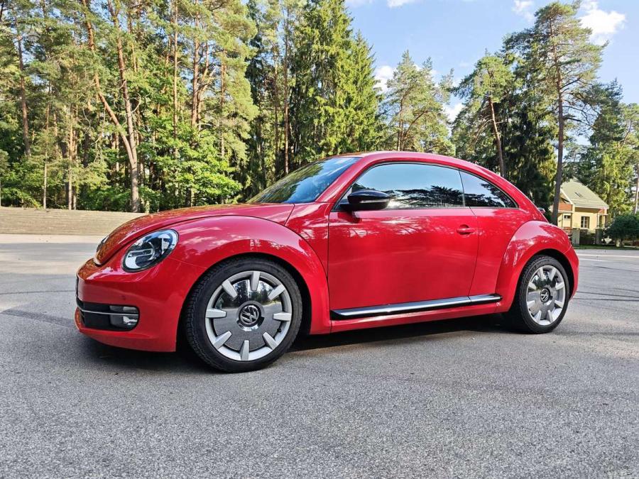 Sarkans Volkswagen Beetle 2012 Kauņa, ar dzinēja tilpumu 2.00 L un nobraukumu 236 tūkst. km par 7500 €, foto 6 vietnē AUTOMOTO.COM.LV