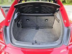 Sarkans Volkswagen Beetle 2012 Kauņa, ar dzinēja tilpumu 2.00 L un nobraukumu 236 tūkst. km par 7500 €, foto 9 vietnē AUTOMOTO.COM.LV