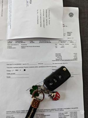 Sarkans Volkswagen Beetle 2012 Kauņa, ar dzinēja tilpumu 2.00 L un nobraukumu 236 tūkst. km par 7500 €, foto 25 vietnē AUTOMOTO.COM.LV