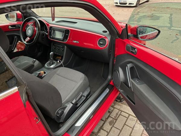 Red Volkswagen Beetle 2015 in Liepaja, with an engine capacity of 1.20 L and mileage of 155 thousand km for 9800 €, photo 7 on AUTOMOTO.COM.LV