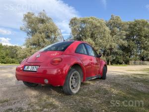 Red Volkswagen Beetle 2000 in Madona, with an engine capacity of 1.90 L and mileage of 322 thousand km for 800 €, photo 3 on AUTOMOTO.COM.LV