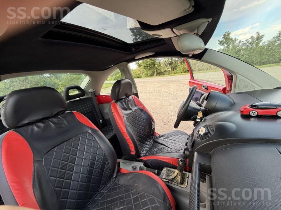 Red Volkswagen Beetle 2000 in Madona, with an engine capacity of 1.90 L and mileage of 322 thousand km for 800 €, photo 5 on AUTOMOTO.COM.LV