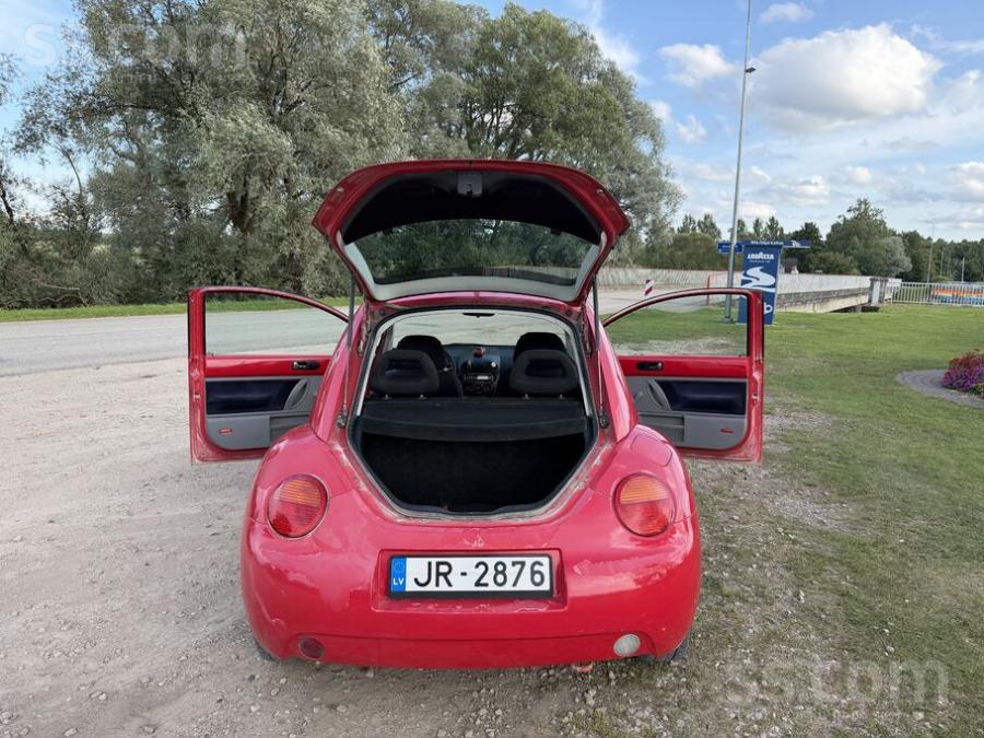 Red Volkswagen Beetle 2000 in Madona, with an engine capacity of 1.90 L and mileage of 322 thousand km for 800 €, photo 6 on AUTOMOTO.COM.LV