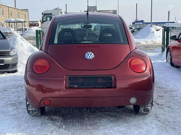 Red Volkswagen Beetle 2002 in Kretinga, with an engine capacity of 2.00 L and mileage of 161 thousand km for 2250 €, photo 5 on AUTOMOTO.COM.LV