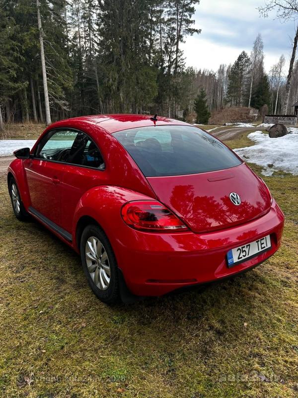 Red Volkswagen Beetle 2012 in Parnu, with an engine capacity of 1.20 L and mileage of 160 thousand km for 5400 €, photo 4 on AUTOMOTO.COM.LV