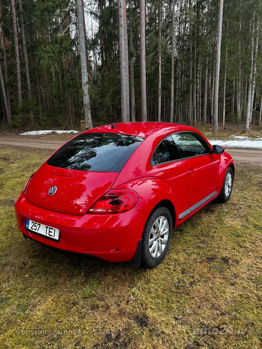 Red Volkswagen Beetle 2012 in Parnu, with an engine capacity of 1.20 L and mileage of 160 thousand km for 5400 €, photo 6 on AUTOMOTO.COM.LV