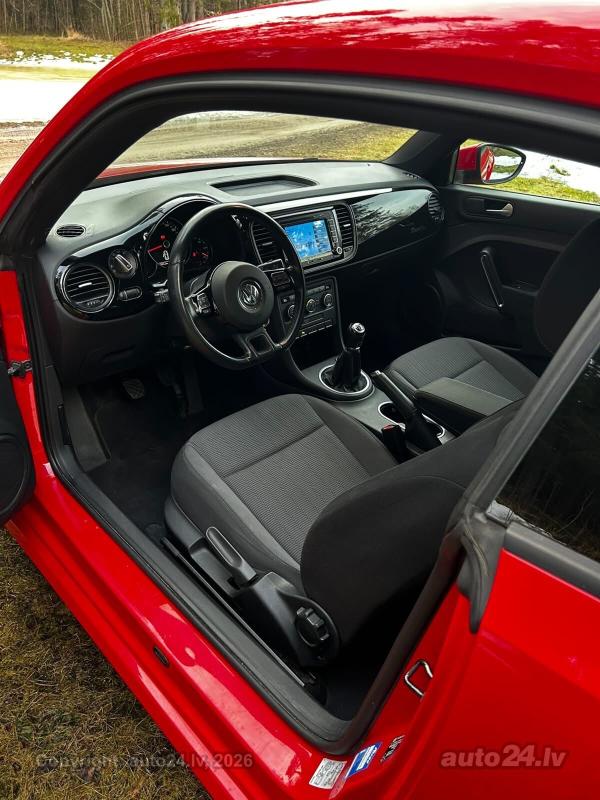 Red Volkswagen Beetle 2012 in Parnu, with an engine capacity of 1.20 L and mileage of 160 thousand km for 5400 €, photo 8 on AUTOMOTO.COM.LV