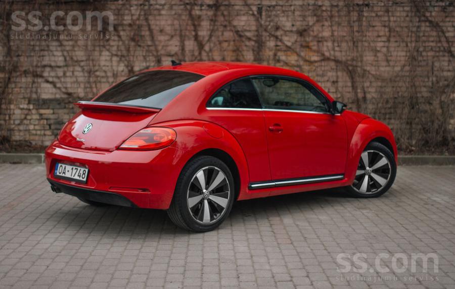 Red Volkswagen Beetle 2013 in Riga, with an engine capacity of 1.40 L and mileage of 159 thousand km for 3800 €, photo 2 on AUTOMOTO.COM.LV