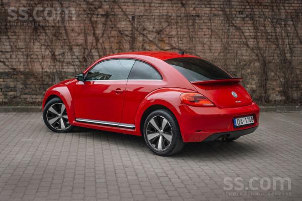 Sarkans Volkswagen Beetle 2013 Rīga, ar dzinēja tilpumu 1.40 L un nobraukumu 159 tūkst. km par 3900 €, foto 4 vietnē AUTOMOTO.COM.LV