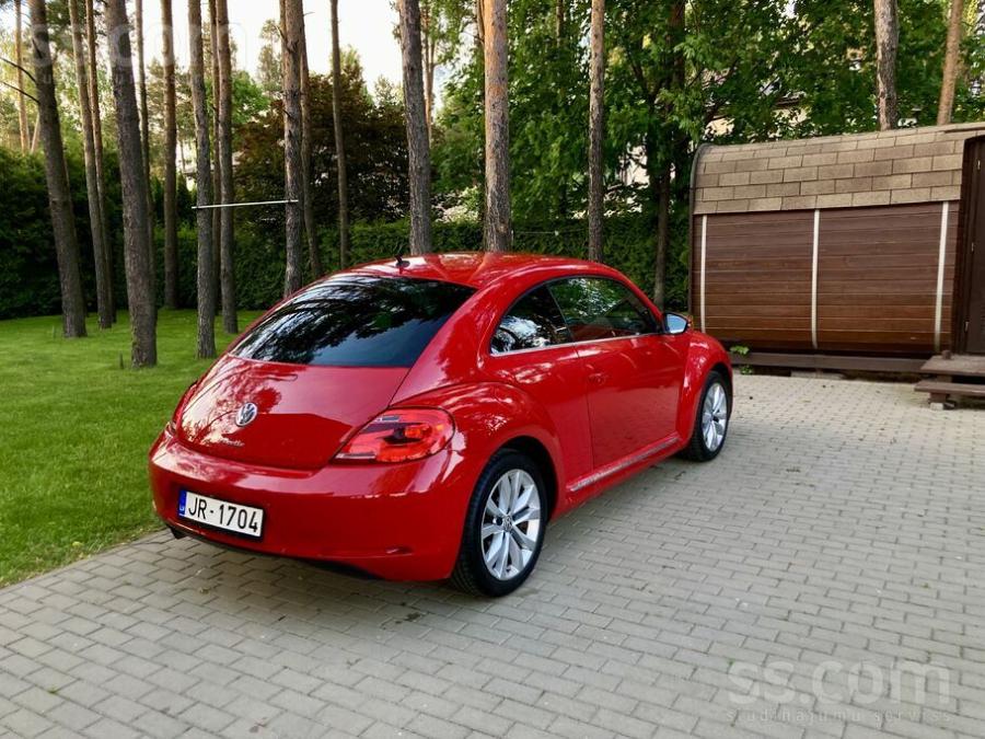 Red Volkswagen Beetle 2014 in Riga, with an engine capacity of 1.20 L and mileage of 200 thousand km for 5500 €, photo 3 on AUTOMOTO.COM.LV