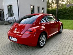 Red Volkswagen Beetle 2014 in Riga, with an engine capacity of 1.20 L and mileage of 200 thousand km for 5500 €, photo 18 on AUTOMOTO.COM.LV