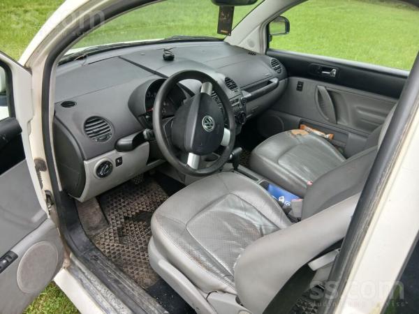 Balts Volkswagen Beetle 1998 Valmiera, ar dzinēja tilpumu 2.00 L un nobraukumu 152 tūkst. km par 700 €, foto 6 vietnē AUTOMOTO.COM.LV