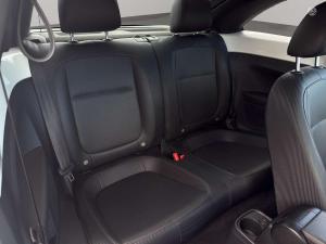 Balts Volkswagen Beetle 2012 Kauņa, ar dzinēja tilpumu 2.50 L un nobraukumu 158 tūkst. km par 6999 €, foto 10 vietnē AUTOMOTO.COM.LV