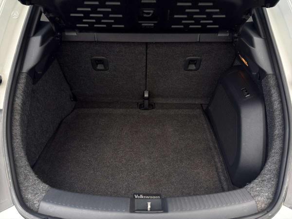 Balts Volkswagen Beetle 2012 Kauņa, ar dzinēja tilpumu 2.50 L un nobraukumu 158 tūkst. km par 6999 €, foto 10 vietnē AUTOMOTO.COM.LV