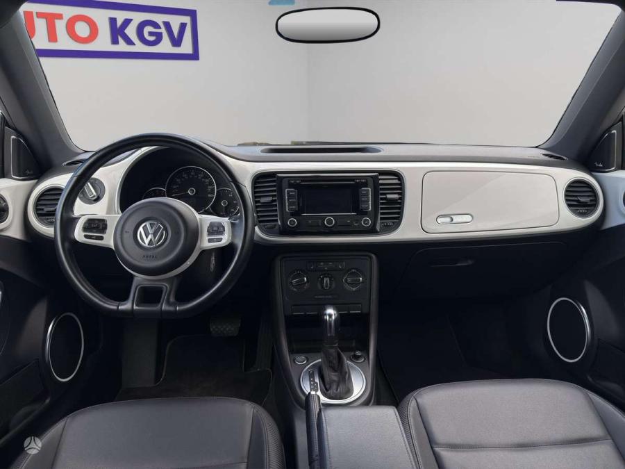 White Volkswagen Beetle 2012 in Kaunas, with an engine capacity of 2.50 L and mileage of 158 thousand km for 6999 €, photo 12 on AUTOMOTO.COM.LV