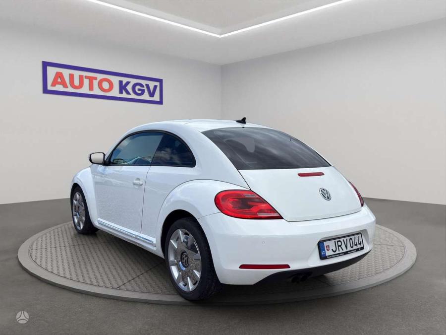 Balts Volkswagen Beetle 2012 Kauņa, ar dzinēja tilpumu 2.50 L un nobraukumu 158 tūkst. km par 6999 €, foto 4 vietnē AUTOMOTO.COM.LV