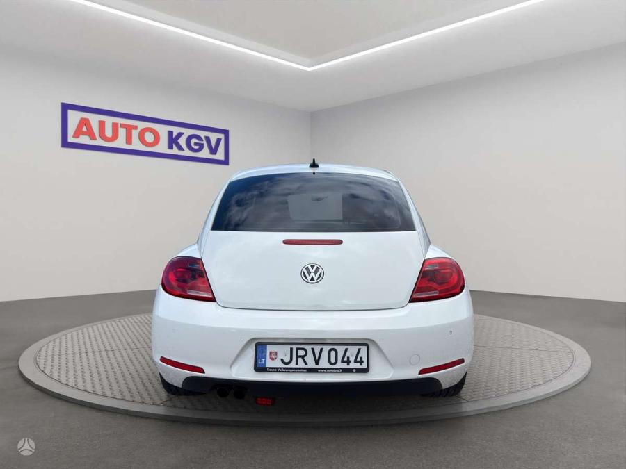 Balts Volkswagen Beetle 2012 Kauņa, ar dzinēja tilpumu 2.50 L un nobraukumu 158 tūkst. km par 6999 €, foto 5 vietnē AUTOMOTO.COM.LV