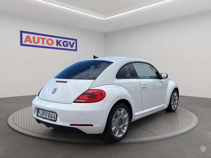 Balts Volkswagen Beetle 2012 Kauņa, ar dzinēja tilpumu 2.50 L un nobraukumu 158 tūkst. km par 6999 €, foto 6 vietnē AUTOMOTO.COM.LV
