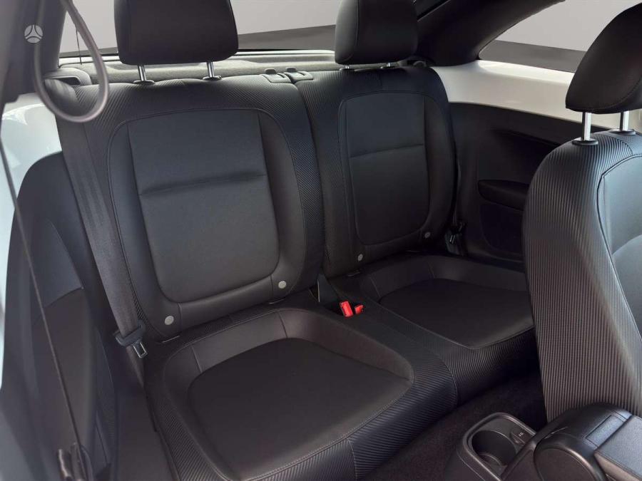 Balts Volkswagen Beetle 2012 Kauņa, ar dzinēja tilpumu 2.50 L un nobraukumu 158 tūkst. km par 6999 €, foto 10 vietnē AUTOMOTO.COM.LV