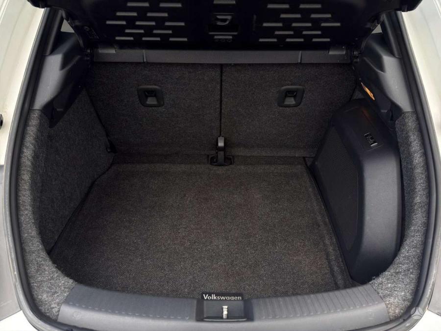 Balts Volkswagen Beetle 2012 Kauņa, ar dzinēja tilpumu 2.50 L un nobraukumu 158 tūkst. km par 6999 €, foto 11 vietnē AUTOMOTO.COM.LV