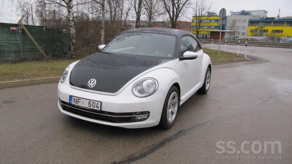 White Volkswagen Beetle 2013 in Riga, with an engine capacity of 1.60 L and mileage of 254 thousand km for 6350 €, photo 1 on AUTOMOTO.COM.LV