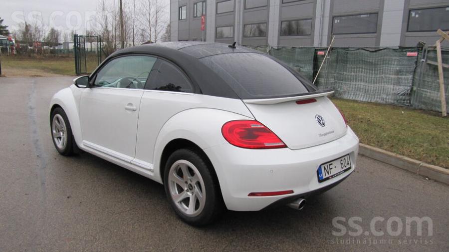 White Volkswagen Beetle 2013 in Riga, with an engine capacity of 1.60 L and mileage of 254 thousand km for 6350 €, photo 19 on AUTOMOTO.COM.LV