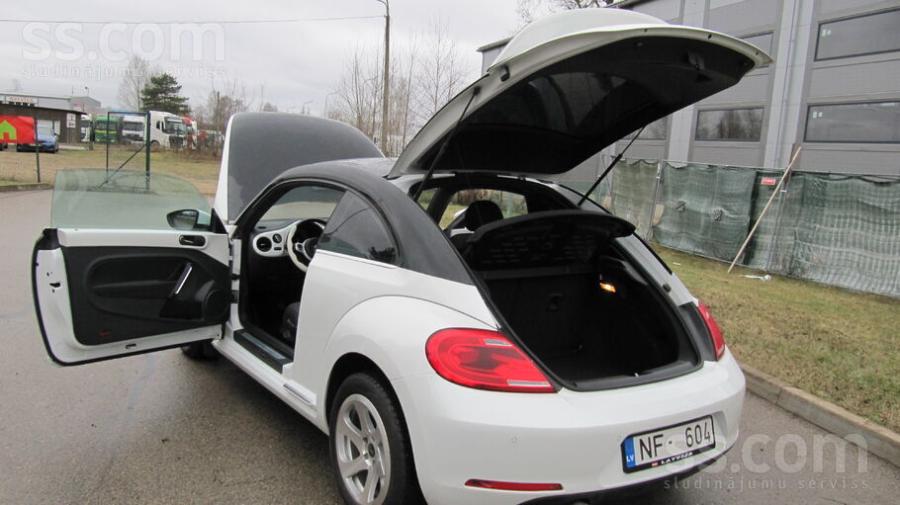 White Volkswagen Beetle 2013 in Riga, with an engine capacity of 1.60 L and mileage of 254 thousand km for 6350 €, photo 33 on AUTOMOTO.COM.LV