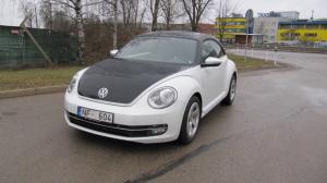 White Volkswagen Beetle 2013 in Riga, with an engine capacity of 1.60 L and mileage of 254 thousand km for 6350 €, photo  on AUTOMOTO.COM.LV