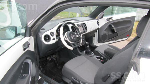 Balts Volkswagen Beetle 2013 Rīga, ar dzinēja tilpumu 1.60 L un nobraukumu 254 tūkst. km par 5997 €, foto 2 vietnē AUTOMOTO.COM.LV
