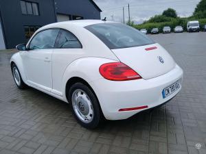 White Volkswagen Beetle 2013 in Taurage, with an engine capacity of 1.60 L and mileage of 206 thousand km for 3800 €, photo 7 on AUTOMOTO.COM.LV