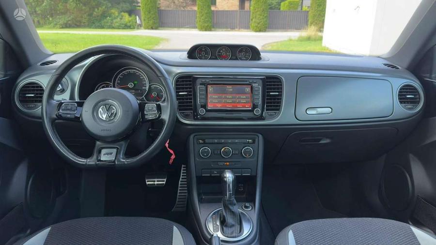 Balts Volkswagen Beetle 2013 Viļņa, ar dzinēja tilpumu 1.97 L un nobraukumu 263 tūkst. km par 7900 €, foto 22 vietnē AUTOMOTO.COM.LV