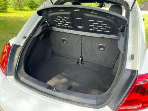 Balts Volkswagen Beetle 2013 Viļņa, ar dzinēja tilpumu 1.97 L un nobraukumu 263 tūkst. km par 7900 €, foto 39 vietnē AUTOMOTO.COM.LV