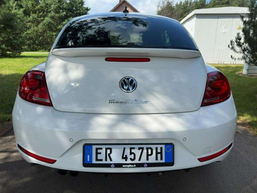 White Volkswagen Beetle 2013 in Vilnius, with an engine capacity of 1.97 L and mileage of 263 thousand km for 7900 €, photo 8 on AUTOMOTO.COM.LV