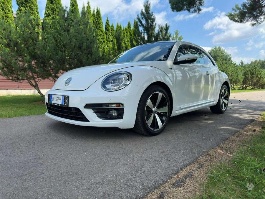 White Volkswagen Beetle 2013 in Vilnius, with an engine capacity of 1.97 L and mileage of 263 thousand km for 7900 €, photo 15 on AUTOMOTO.COM.LV