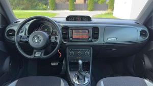 White Volkswagen Beetle 2013 in Vilnius, with an engine capacity of 1.97 L and mileage of 263 thousand km for 7900 €, photo 22 on AUTOMOTO.COM.LV