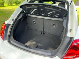 White Volkswagen Beetle 2013 in Vilnius, with an engine capacity of 1.97 L and mileage of 263 thousand km for 7900 €, photo 39 on AUTOMOTO.COM.LV