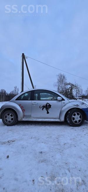 Balts Volkswagen Beetle 2000 Tukums, ar dzinēja tilpumu 1.90 L un nobraukumu 490 tūkst. km par 700 €, foto 4 vietnē AUTOMOTO.COM.LV