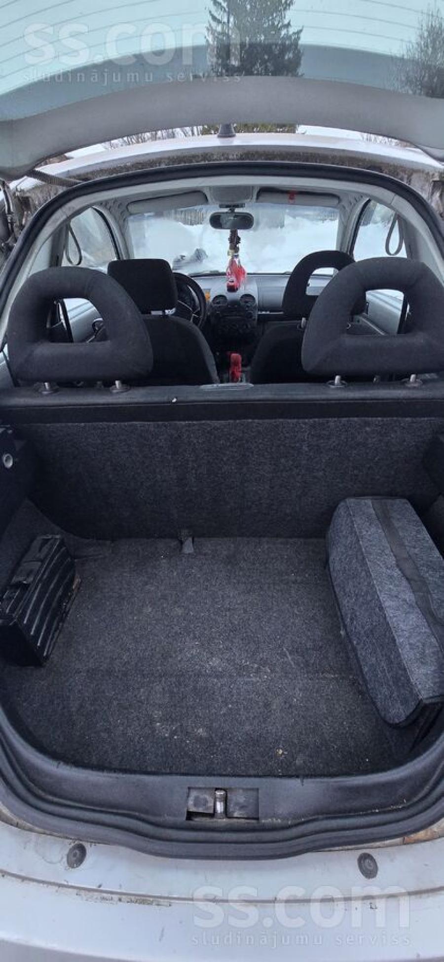 Balts Volkswagen Beetle 2000 Tukums, ar dzinēja tilpumu 1.90 L un nobraukumu 490 tūkst. km par 700 €, foto 7 vietnē AUTOMOTO.COM.LV